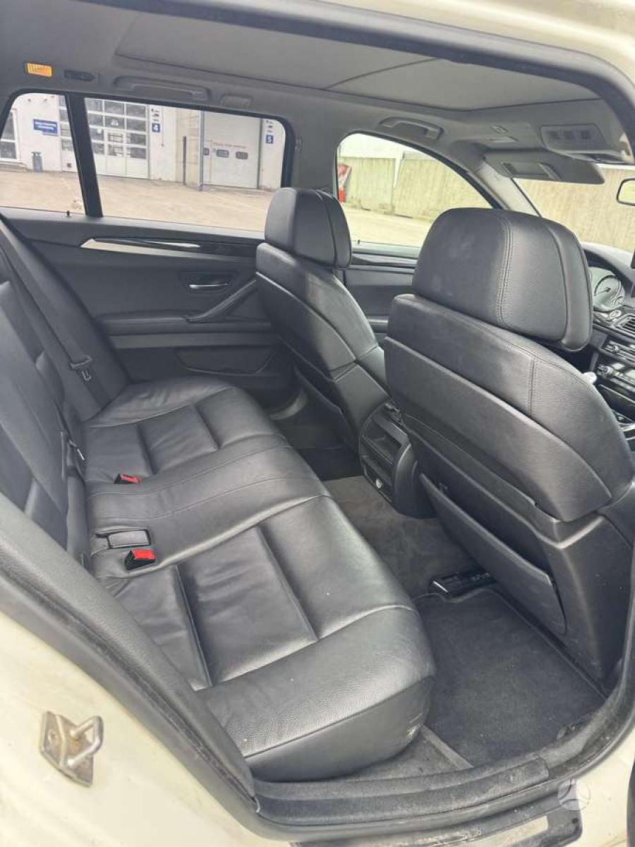 Balts BMW 525 2012 Panevēža, ar dzinēja tilpumu 2.00 L un nobraukumu 391 tūkst. km par 5800 €, foto 11 vietnē AUTOMOTO.COM.LV