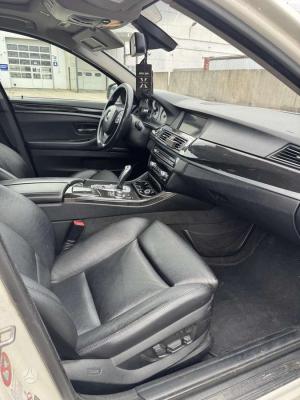Balts BMW 525 2012 Panevēža, ar dzinēja tilpumu 2.00 L un nobraukumu 391 tūkst. km par 5800 €, foto 12 vietnē AUTOMOTO.COM.LV