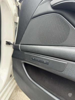 Balts BMW 525 2012 Panevēža, ar dzinēja tilpumu 2.00 L un nobraukumu 391 tūkst. km par 5800 €, foto 13 vietnē AUTOMOTO.COM.LV