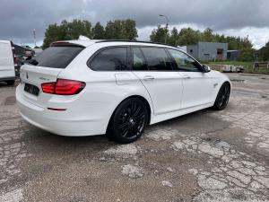 White BMW 525 2012 in Siauliai, with an engine capacity of 2.00 L and mileage of 332 thousand km for 7250 €, photo 6 on AUTOMOTO.COM.LV