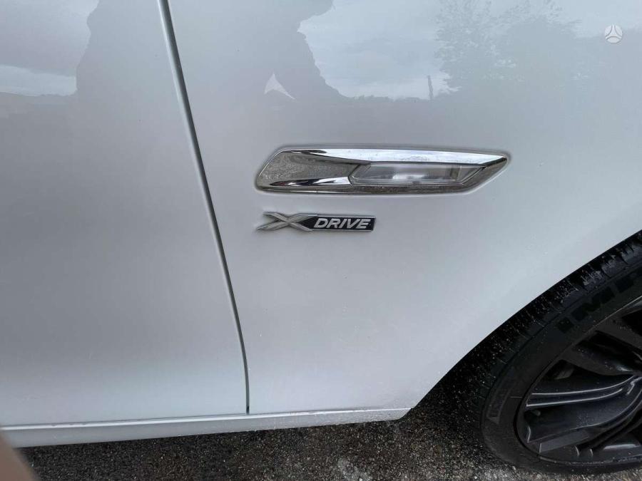 White BMW 525 2012 in Siauliai, with an engine capacity of 2.00 L and mileage of 332 thousand km for 7250 €, photo 11 on AUTOMOTO.COM.LV