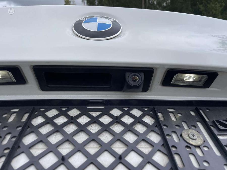 White BMW 525 2012 in Siauliai, with an engine capacity of 2.00 L and mileage of 332 thousand km for 7250 €, photo 13 on AUTOMOTO.COM.LV
