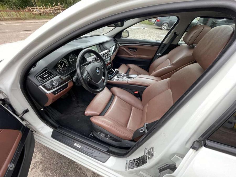 White BMW 525 2012 in Siauliai, with an engine capacity of 2.00 L and mileage of 332 thousand km for 7250 €, photo 14 on AUTOMOTO.COM.LV