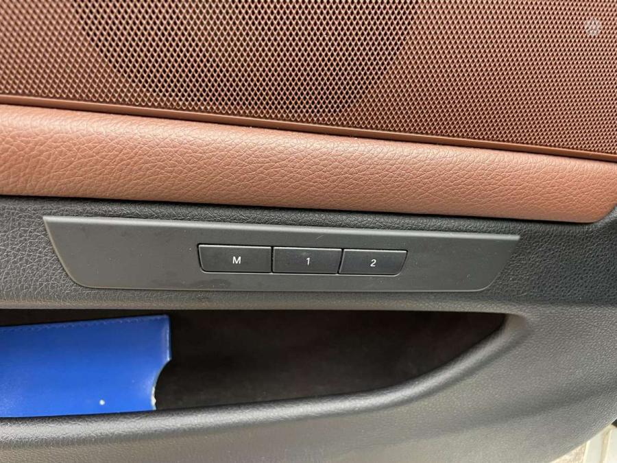 White BMW 525 2012 in Siauliai, with an engine capacity of 2.00 L and mileage of 332 thousand km for 7250 €, photo 18 on AUTOMOTO.COM.LV