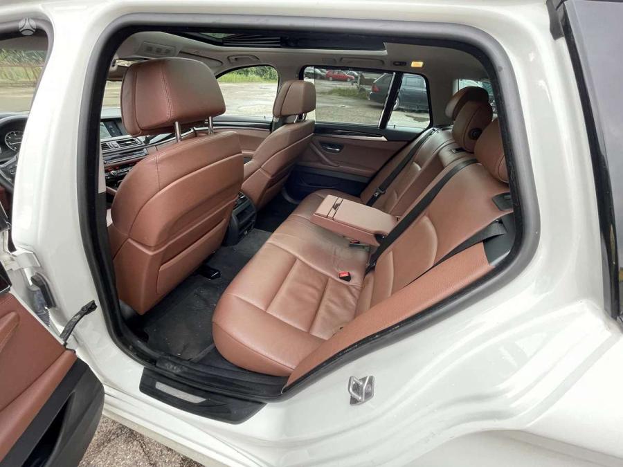 White BMW 525 2012 in Siauliai, with an engine capacity of 2.00 L and mileage of 332 thousand km for 7250 €, photo 22 on AUTOMOTO.COM.LV