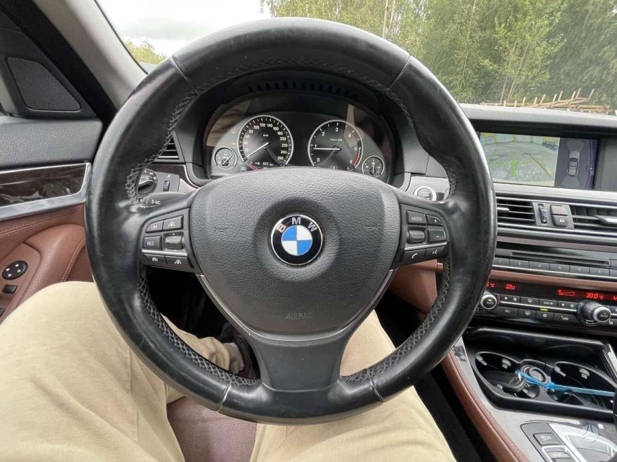White BMW 525 2012 in Siauliai, with an engine capacity of 2.00 L and mileage of 332 thousand km for 7250 €, photo 30 on AUTOMOTO.COM.LV