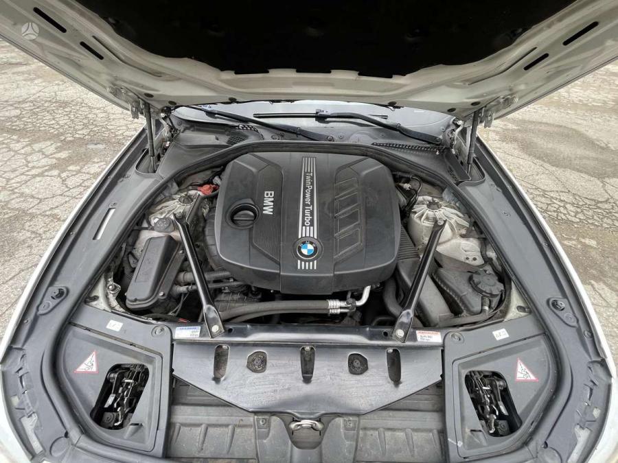 White BMW 525 2012 in Siauliai, with an engine capacity of 2.00 L and mileage of 332 thousand km for 7250 €, photo 33 on AUTOMOTO.COM.LV