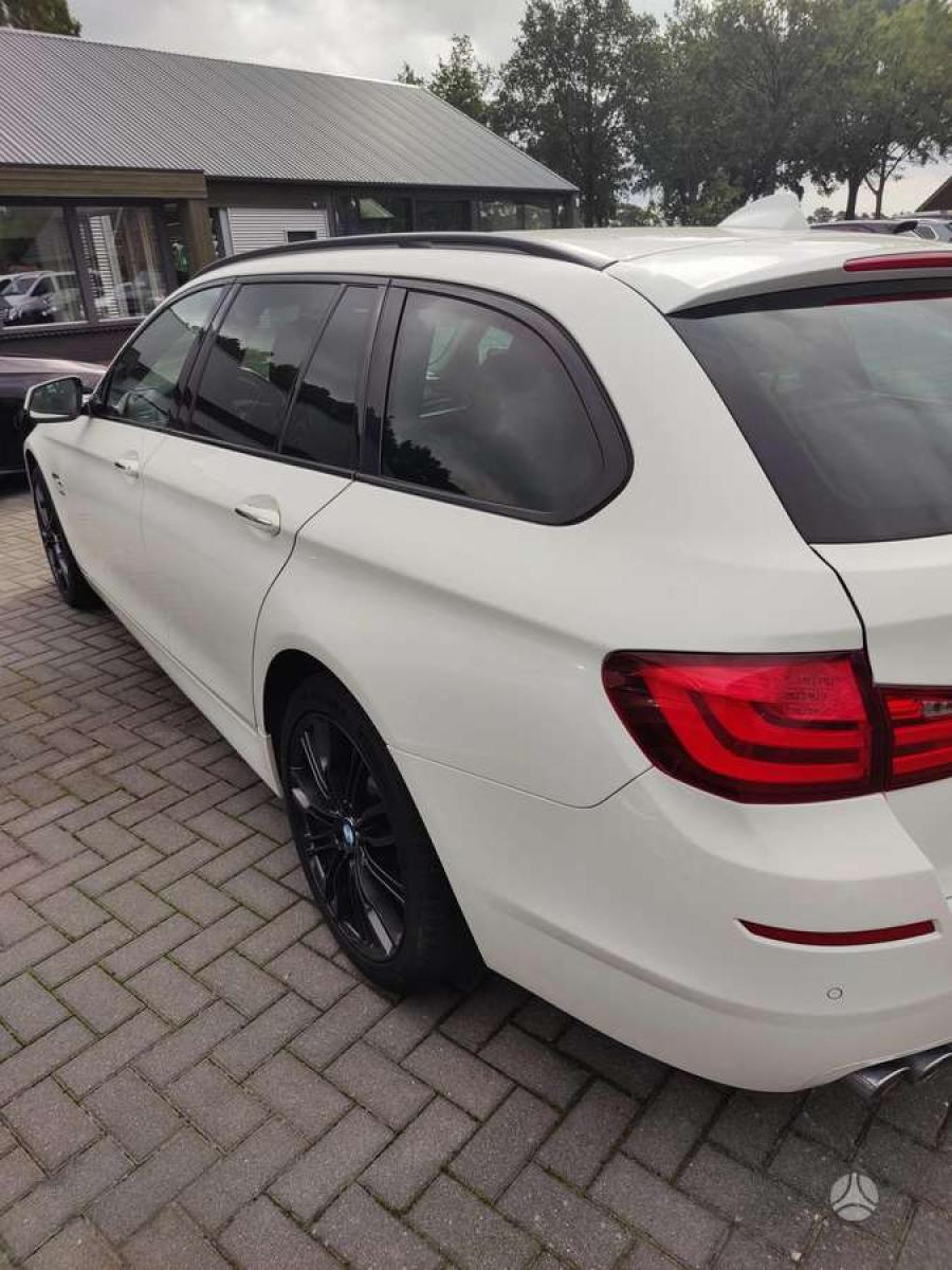 White BMW 525 2012 in Siauliai, with an engine capacity of 2.00 L and mileage of 332 thousand km for 7250 €, photo 41 on AUTOMOTO.COM.LV