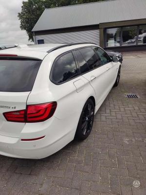 White BMW 525 2012 in Siauliai, with an engine capacity of 2.00 L and mileage of 332 thousand km for 7250 €, photo 42 on AUTOMOTO.COM.LV
