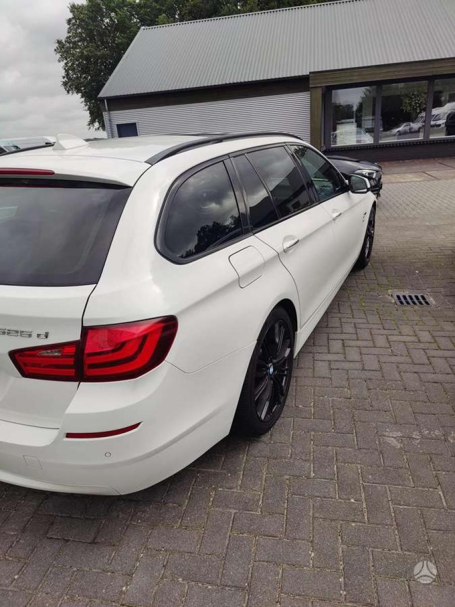 White BMW 525 2012 in Siauliai, with an engine capacity of 2.00 L and mileage of 332 thousand km for 7250 €, photo 42 on AUTOMOTO.COM.LV