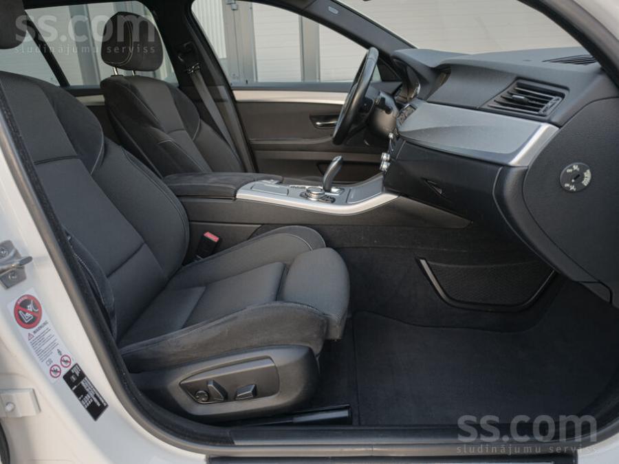White BMW 525 2013 in Liepaja, with an engine capacity of 2.00 L and mileage of 235 thousand km for 11995 €, photo 20 on AUTOMOTO.COM.LV