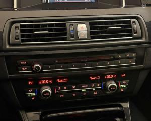 White BMW 525 2013 in Marijampole, with an engine capacity of 2.00 L and mileage of 330 thousand km for 8450 €, photo 10 on AUTOMOTO.COM.LV