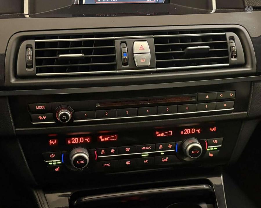 White BMW 525 2013 in Marijampole, with an engine capacity of 2.00 L and mileage of 330 thousand km for 8450 €, photo 10 on AUTOMOTO.COM.LV