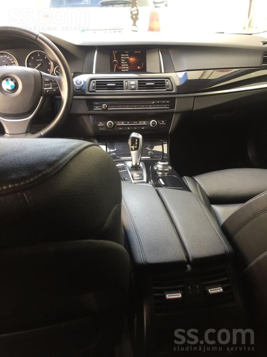 White BMW 525 2014 in Riga, with an engine capacity of 2.00 L and mileage of 292 thousand km for 8900 €, photo 10 on AUTOMOTO.COM.LV
