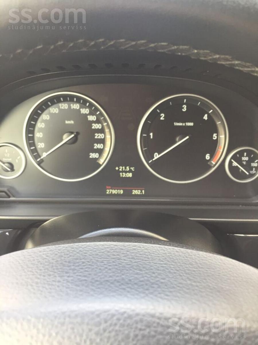 White BMW 525 2014 in Riga, with an engine capacity of 2.00 L and mileage of 292 thousand km for 8900 €, photo 12 on AUTOMOTO.COM.LV