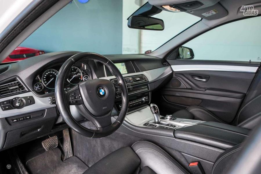 Balts BMW 525 2014 Marijampole, ar dzinēja tilpumu 2.00 L un nobraukumu 291 tūkst. km par 10950 €, foto 22 vietnē AUTOMOTO.COM.LV