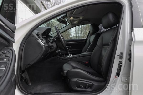 White BMW 525 2014 in Riga, with an engine capacity of 2.00 L and mileage of 0 thousand km for 7495 €, photo 10 on AUTOMOTO.COM.LV