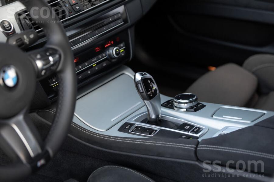 Balts BMW 525 2014 Jelgava, ar dzinēja tilpumu 2.00 L un nobraukumu 313 tūkst. km par 11950 €, foto 17 vietnē AUTOMOTO.COM.LV