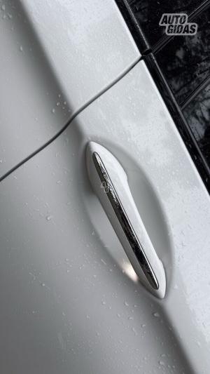 White BMW 525 2014 in Moletai, with an engine capacity of 2.00 L and mileage of 255 thousand km for 12500 €, photo 11 on AUTOMOTO.COM.LV