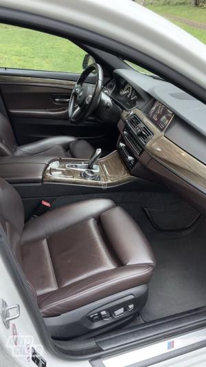White BMW 525 2014 in Moletai, with an engine capacity of 2.00 L and mileage of 255 thousand km for 12500 €, photo 18 on AUTOMOTO.COM.LV
