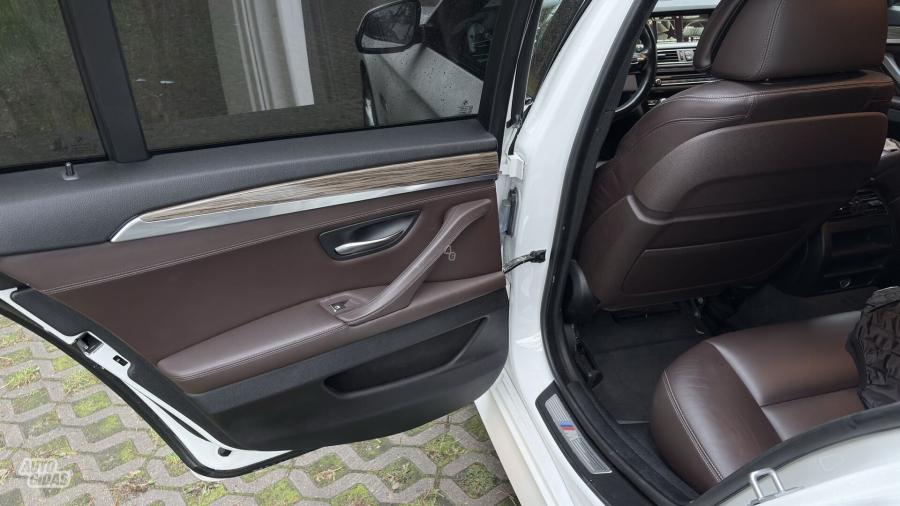 White BMW 525 2014 in Moletai, with an engine capacity of 2.00 L and mileage of 255 thousand km for 12500 €, photo 20 on AUTOMOTO.COM.LV