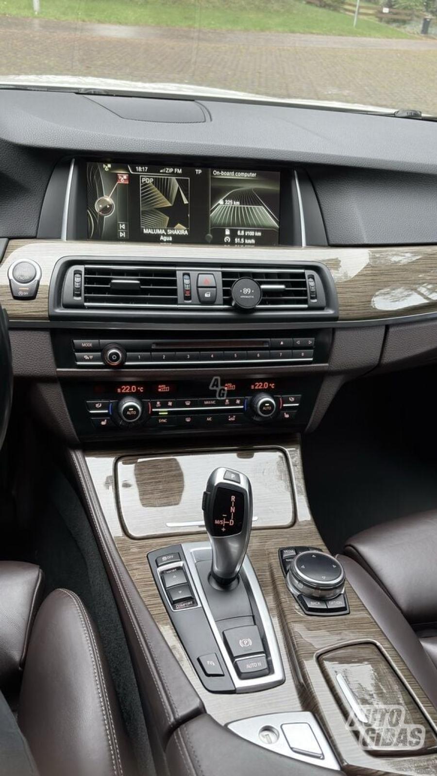 White BMW 525 2014 in Moletai, with an engine capacity of 2.00 L and mileage of 255 thousand km for 12500 €, photo 22 on AUTOMOTO.COM.LV