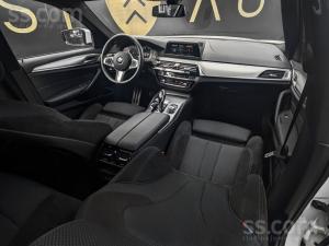Белый БМВ 525 2018 в Тукумс, объемом двигателя 2.00 л и пробегом 256 тыс. км за 18500 €, фото 6 на AUTOMOTO.COM.LV