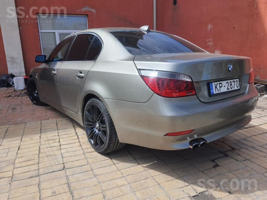 Yellow BMW 525 2003 in Riga, with an engine capacity of 2.50 L and mileage of 220 thousand km for 3200 €, photo 5 on AUTOMOTO.COM.LV