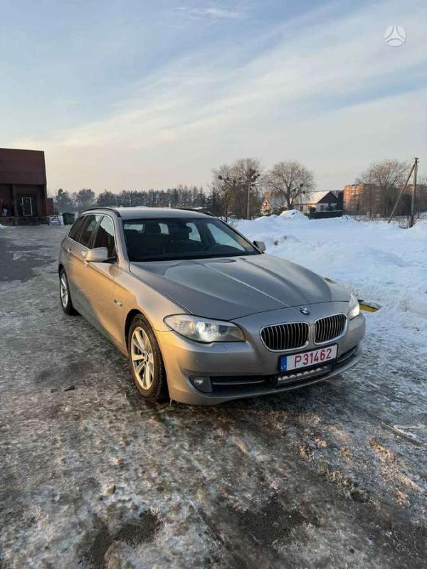 Yellow BMW 525 2013 in Kaunas, with an engine capacity of 2.00 L and mileage of 250 thousand km for 7700 €, photo 1 on AUTOMOTO.COM.LV
