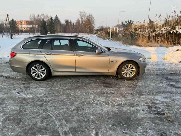 Yellow BMW 525 2013 in Kaunas, with an engine capacity of 2.00 L and mileage of 250 thousand km for 7700 €, photo 4 on AUTOMOTO.COM.LV