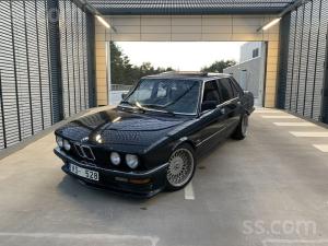 Черный БМВ 528 1987 в Рига, объемом двигателя 2.80 л и пробегом 259 тыс. км за 14600 €, фото 3 на AUTOMOTO.COM.LV