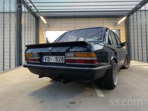 Черный БМВ 528 1987 в Рига, объемом двигателя 2.80 л и пробегом 259 тыс. км за 14600 €, фото 5 на AUTOMOTO.COM.LV