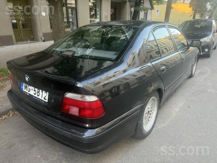 Черный БМВ 528 1997 в Огре, объемом двигателя 2.80 л и пробегом 363 тыс. км за 2000 €, фото 4 на AUTOMOTO.COM.LV