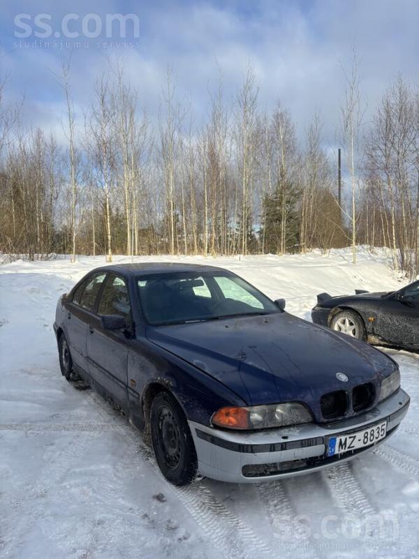 Melns BMW 528 1998 Balvi, ar dzinēja tilpumu 2.80 L un nobraukumu 352 tūkst. km par 1550 €, foto 1 vietnē AUTOMOTO.COM.LV