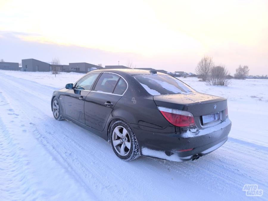 Melns BMW 528 2008 Kauņa, ar dzinēja tilpumu 3.00 L un nobraukumu 270 tūkst. km par 2800 €, foto 3 vietnē AUTOMOTO.COM.LV