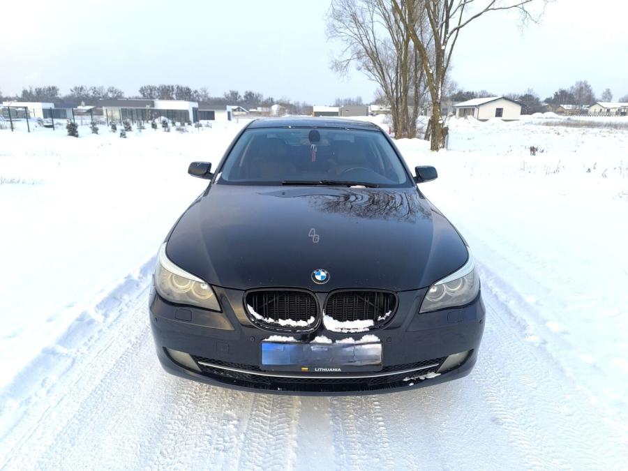 Melns BMW 528 2008 Kauņa, ar dzinēja tilpumu 3.00 L un nobraukumu 270 tūkst. km par 2800 €, foto 5 vietnē AUTOMOTO.COM.LV