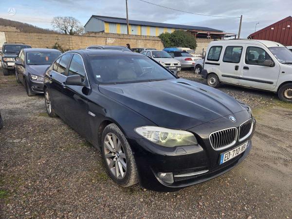 Black BMW 528 2010 in Taurage, with an engine capacity of 3.00 L and mileage of 268 thousand km for 8200 €, photo 1 on AUTOMOTO.COM.LV