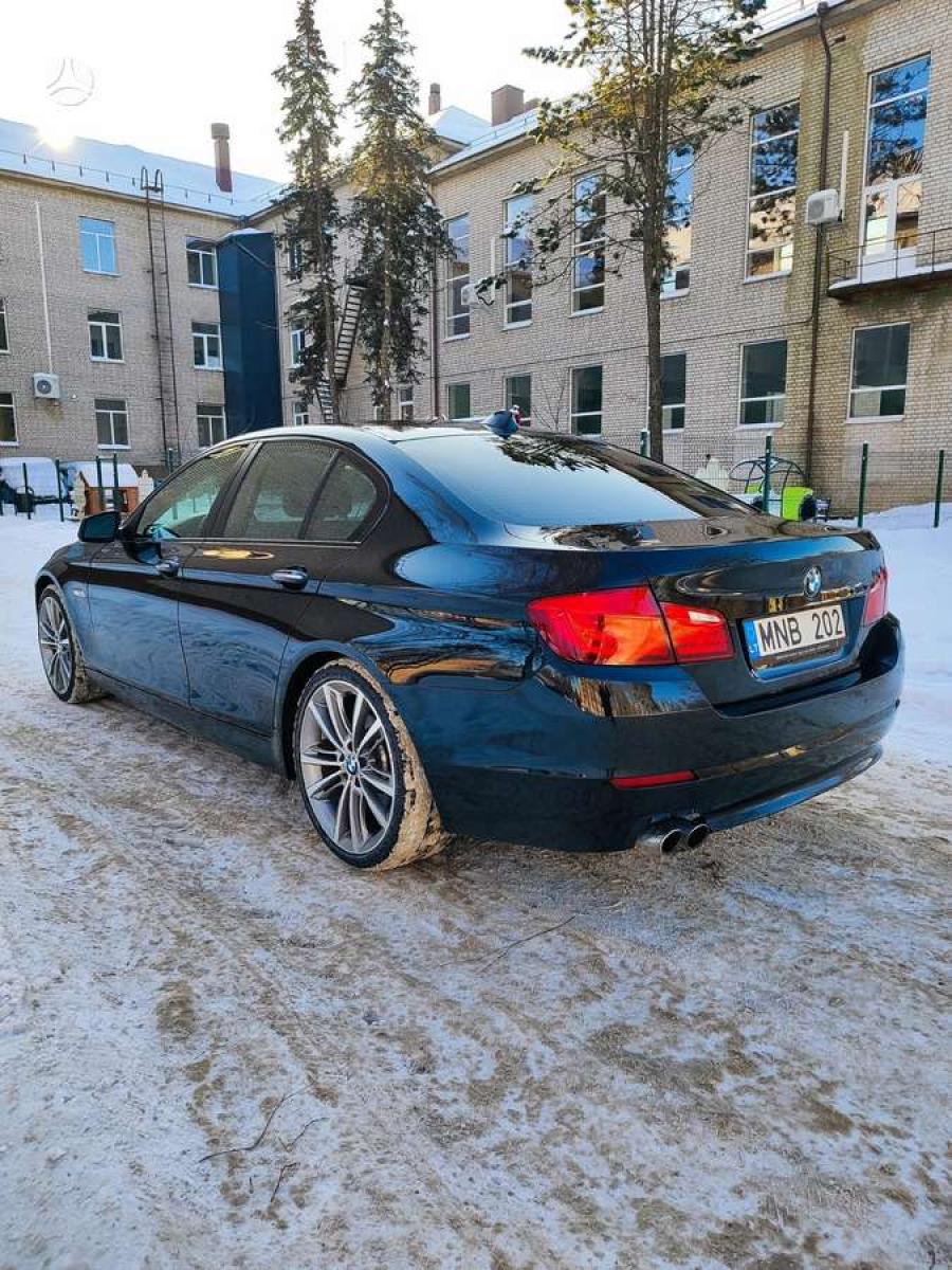 Black BMW 528 2011 in Vilnius, with an engine capacity of 3.00 L and mileage of 160 thousand km for 9500 €, photo 7 on AUTOMOTO.COM.LV