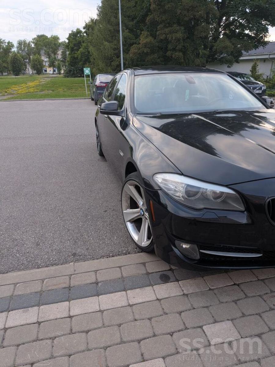 Black BMW 528 2011 in Rezekne, with an engine capacity of 2.80 L and mileage of 294 thousand km for 7000 €, photo 3 on AUTOMOTO.COM.LV