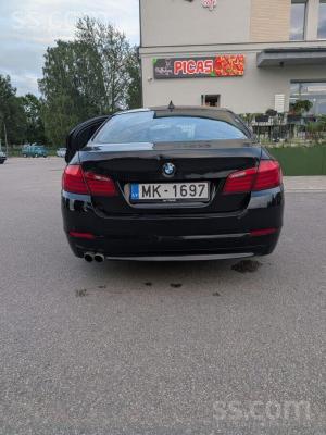 Black BMW 528 2011 in Rezekne, with an engine capacity of 2.80 L and mileage of 294 thousand km for 7000 €, photo 5 on AUTOMOTO.COM.LV