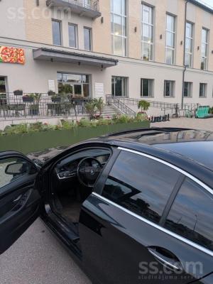 Black BMW 528 2011 in Rezekne, with an engine capacity of 2.80 L and mileage of 294 thousand km for 7000 €, photo 9 on AUTOMOTO.COM.LV
