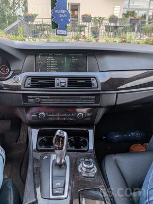Black BMW 528 2011 in Rezekne, with an engine capacity of 2.80 L and mileage of 294 thousand km for 7000 €, photo 10 on AUTOMOTO.COM.LV