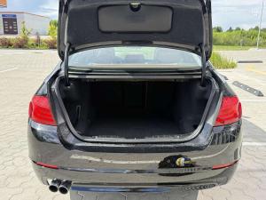 Black BMW 528 2011 in Vilnius, with an engine capacity of 2.98 L and mileage of 299 thousand km for 8500 €, photo 6 on AUTOMOTO.COM.LV