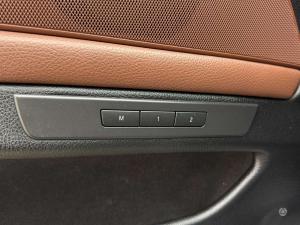Black BMW 528 2011 in Vilnius, with an engine capacity of 2.98 L and mileage of 299 thousand km for 8500 €, photo 15 on AUTOMOTO.COM.LV