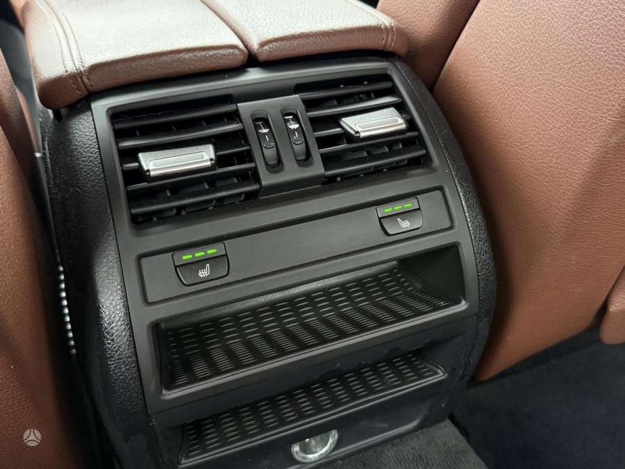 Black BMW 528 2011 in Vilnius, with an engine capacity of 2.98 L and mileage of 299 thousand km for 8500 €, photo 19 on AUTOMOTO.COM.LV
