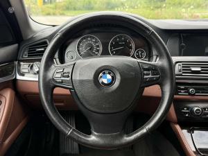 Black BMW 528 2011 in Vilnius, with an engine capacity of 2.98 L and mileage of 299 thousand km for 8500 €, photo 22 on AUTOMOTO.COM.LV