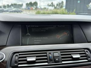 Black BMW 528 2011 in Vilnius, with an engine capacity of 2.98 L and mileage of 299 thousand km for 8500 €, photo 29 on AUTOMOTO.COM.LV