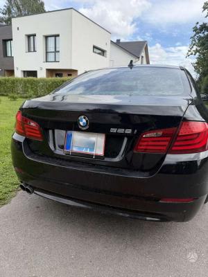 Melns BMW 528 2011 Kauņa, ar dzinēja tilpumu 3.00 L un nobraukumu 265 tūkst. km par 6400 €, foto 4 vietnē AUTOMOTO.COM.LV