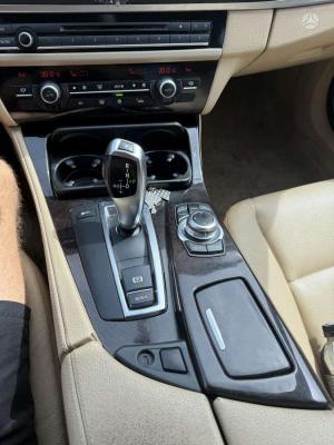 Melns BMW 528 2011 Kauņa, ar dzinēja tilpumu 3.00 L un nobraukumu 265 tūkst. km par 6400 €, foto 21 vietnē AUTOMOTO.COM.LV