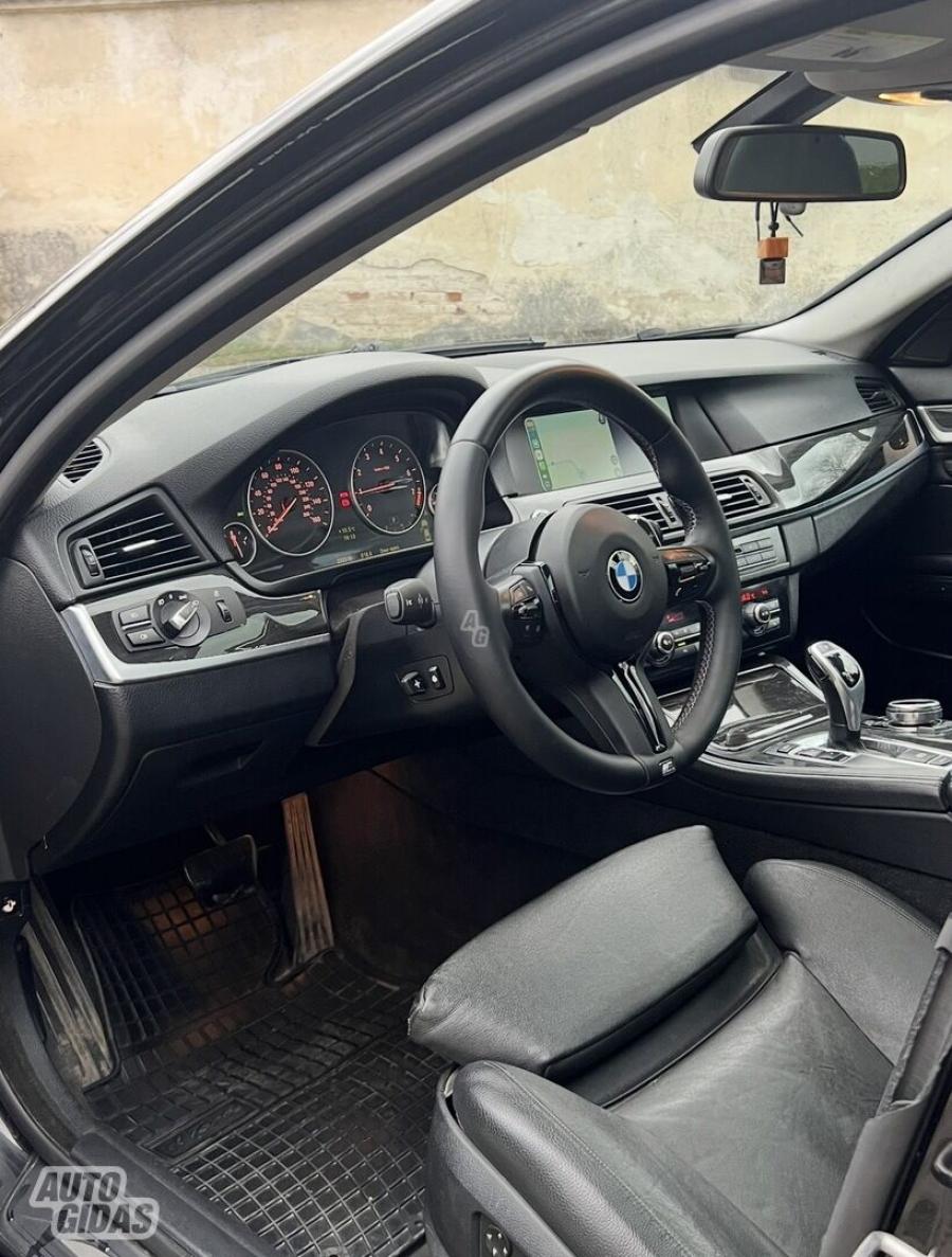 Black BMW 528 2011 in Kaunas, with an engine capacity of 3.00 L and mileage of 238 thousand km for 8600 €, photo 4 on AUTOMOTO.COM.LV